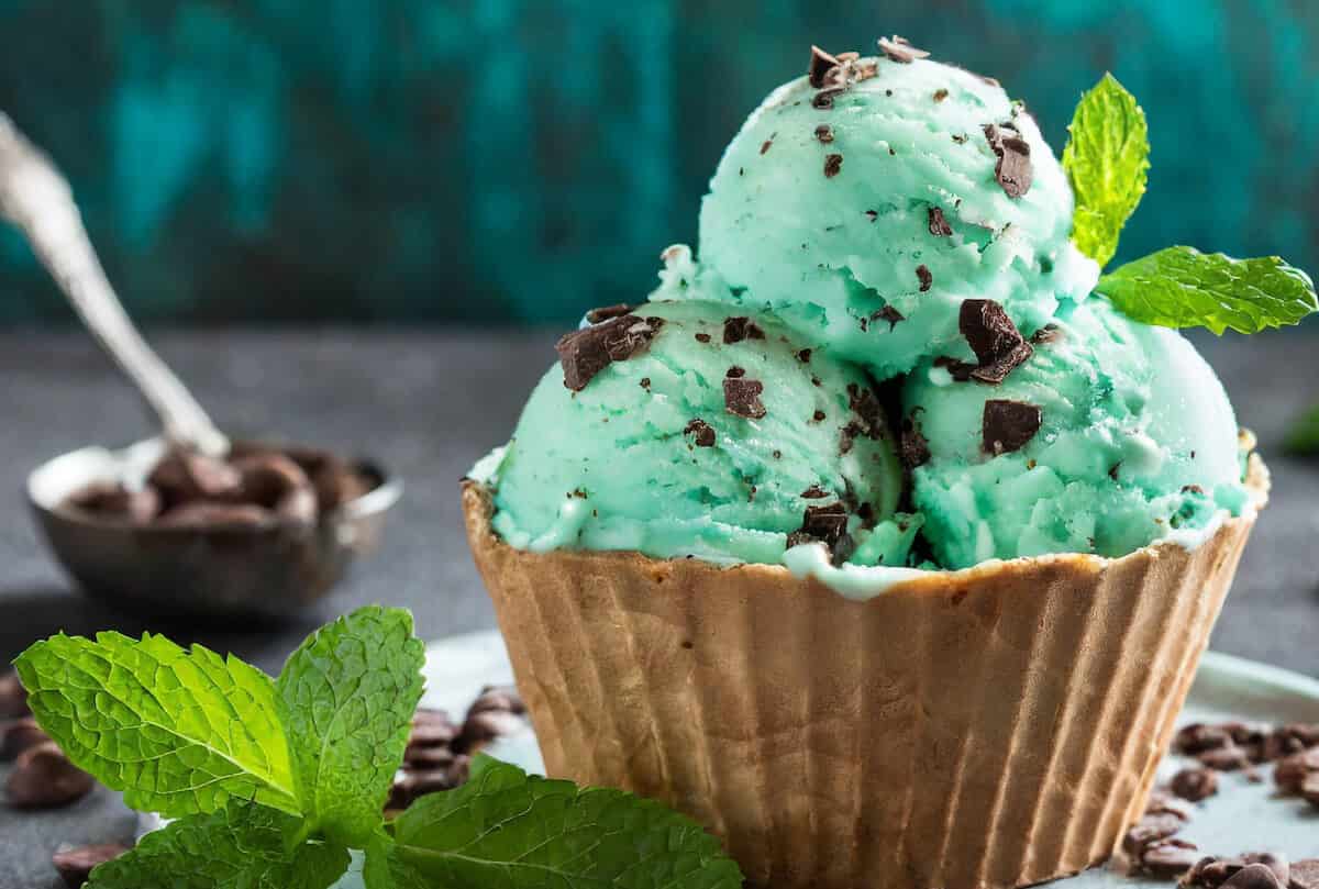 Who Invented Mint Chocolate Chip Ice Cream? – Whitakers Chocolates UK